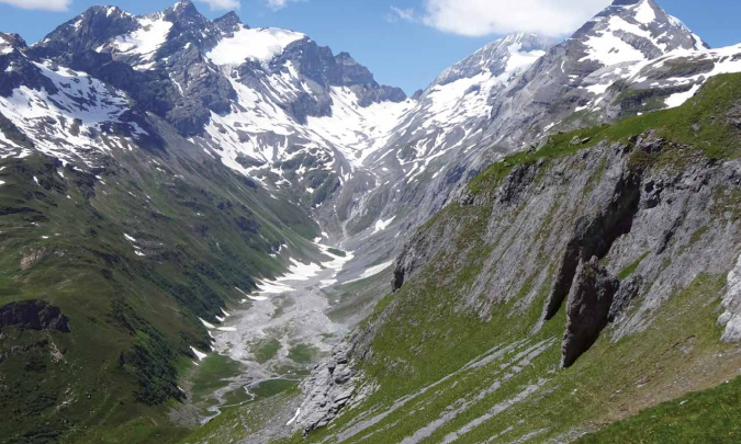 Wow-effect: glaciale tongbekkens in Zwitserland | Geografie.nl