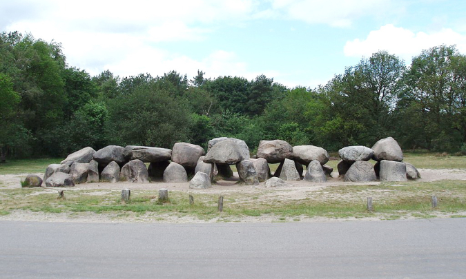 Over hunebedden en reuzen – op zoek naar het verhaal achter de kaart ...