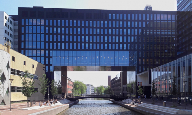 Is de Amsterdamse Roeterseilandcampus wel zo prijzenswaardig?